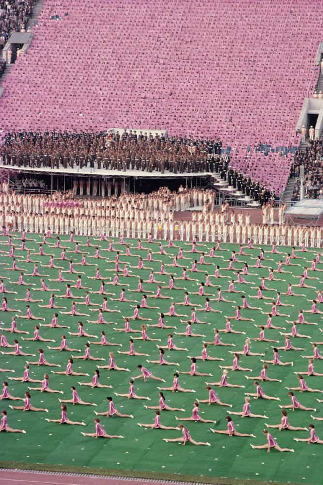 Time machine to the '80s: The decade's iconic events