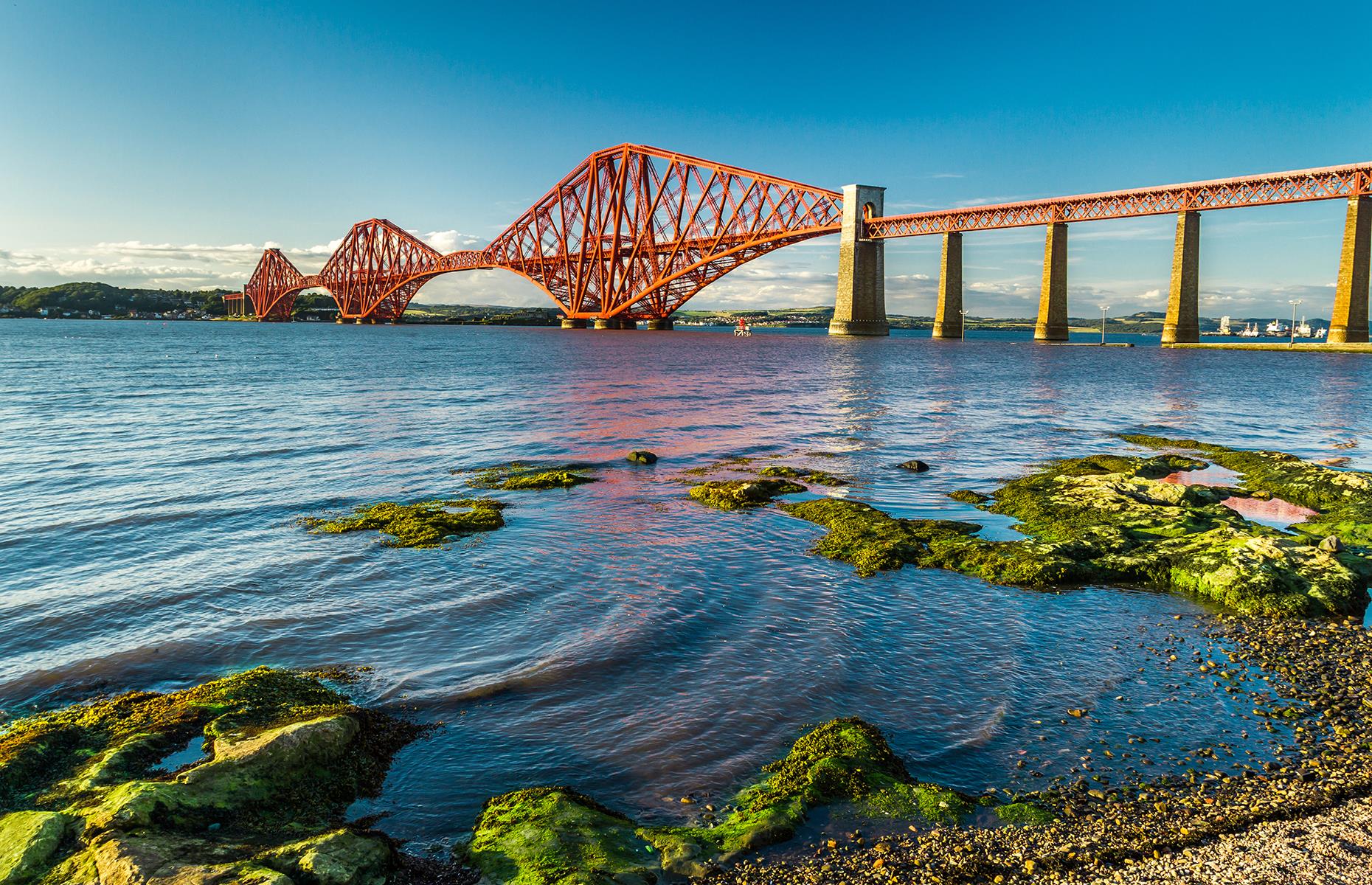 How many of these iconic UK landmarks can you name from a close-up?
