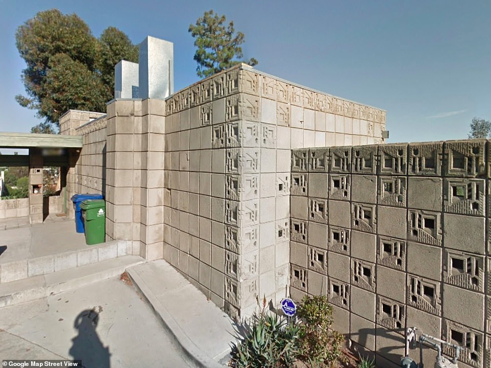 From a Romeo and Juliet windmill to a child's dog house: Obscure Frank ...