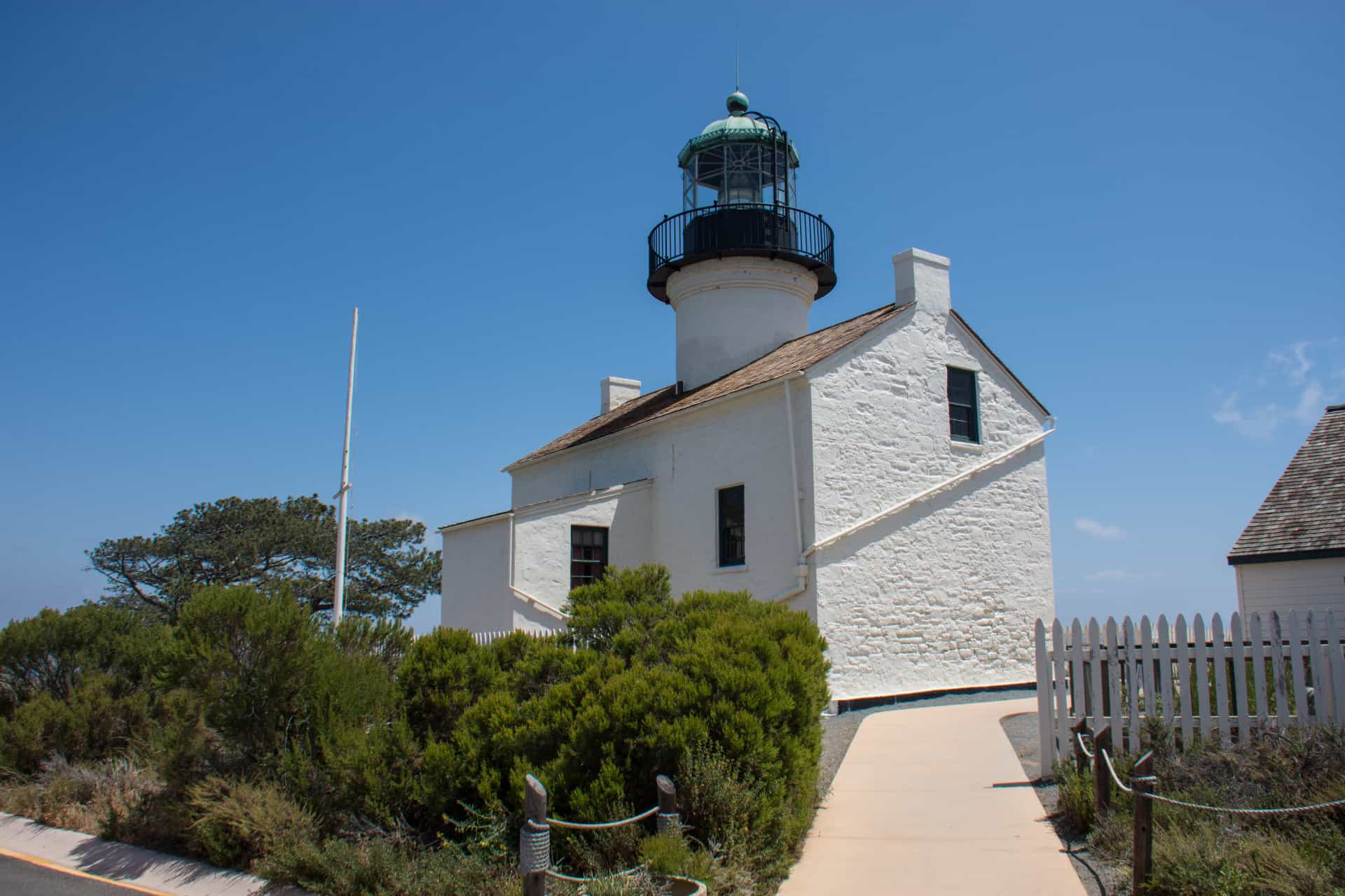 The best and brightest: the most beautiful and iconic lighthouses in ...
