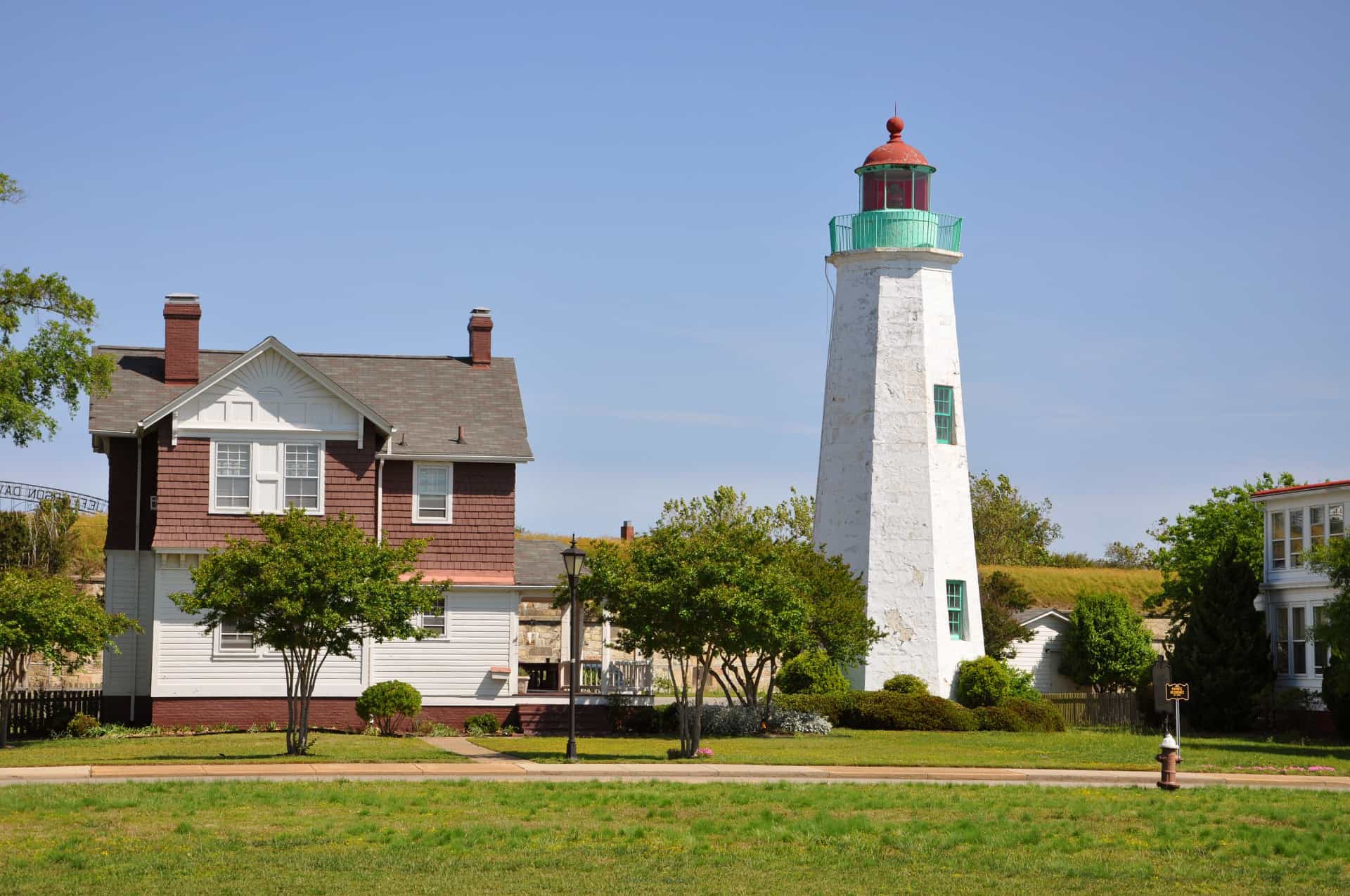 The best and brightest: the most beautiful and iconic lighthouses in ...