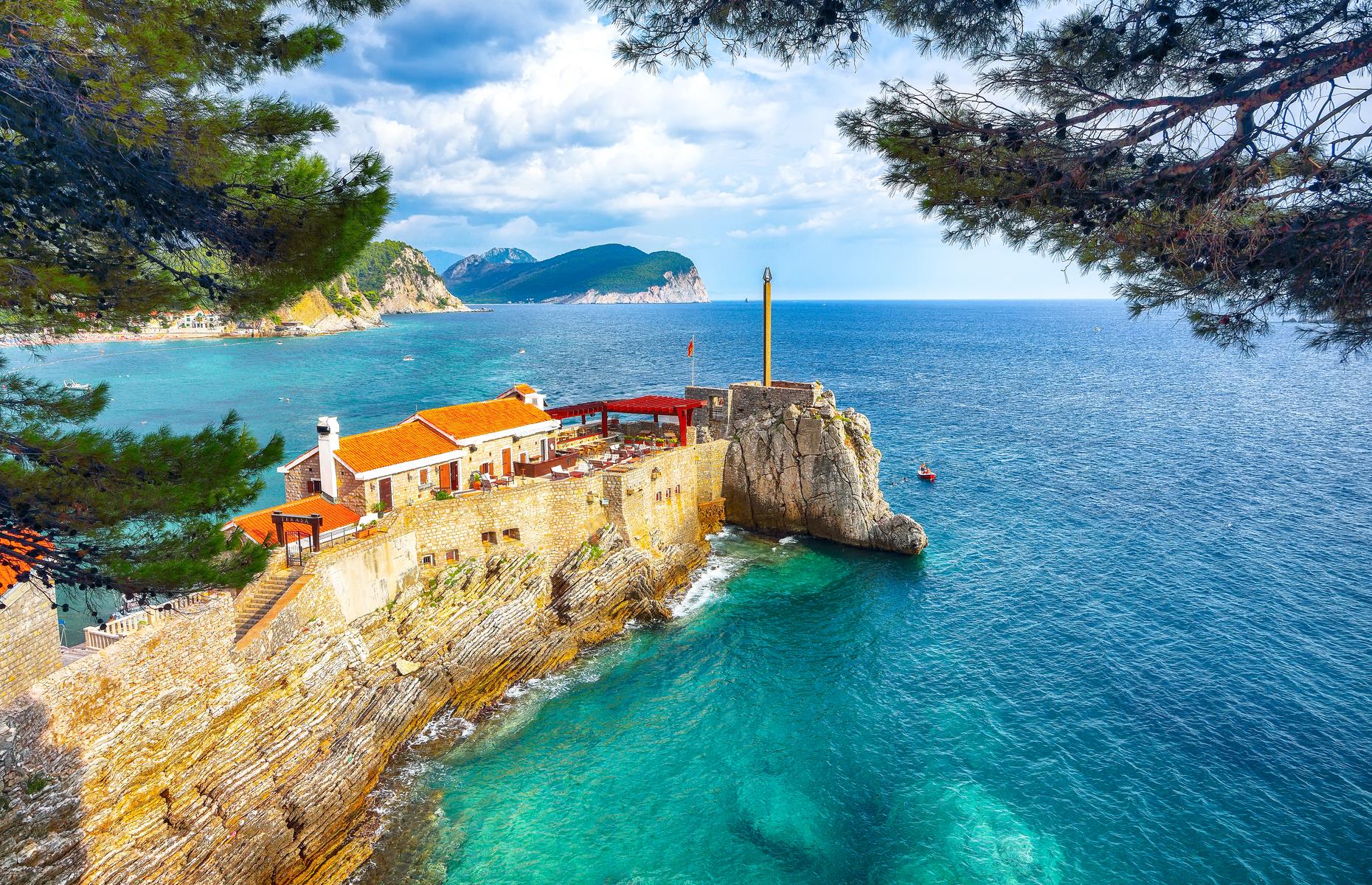 See our definitive list of the world's most spectacular cliff towns