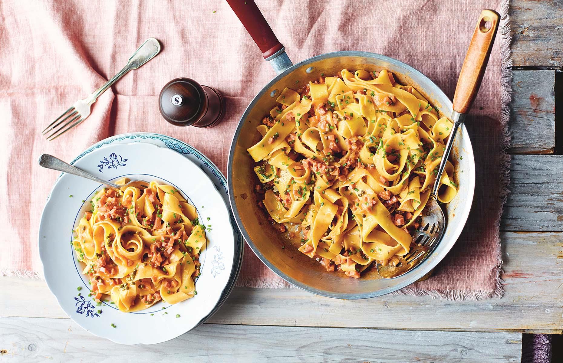 41 Simple One-Pan Meals For Quick Mid-Week Meals