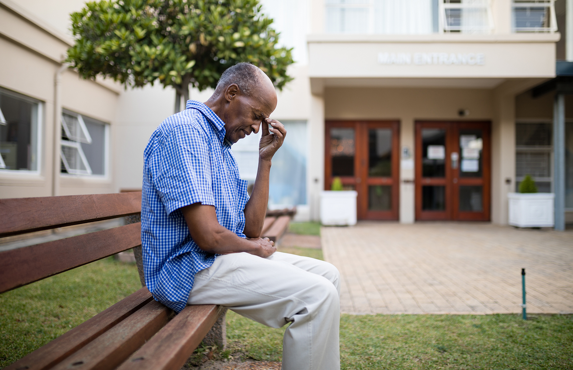 An informational guide to common cancer symptoms and physical changes ...