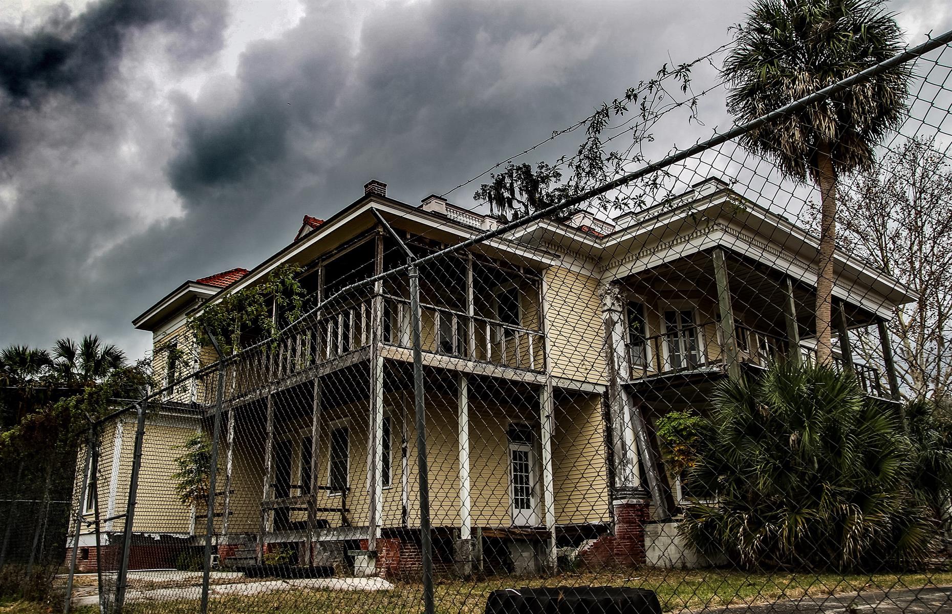 The ultimate fixer-upper? See inside the remarkable home known locally ...