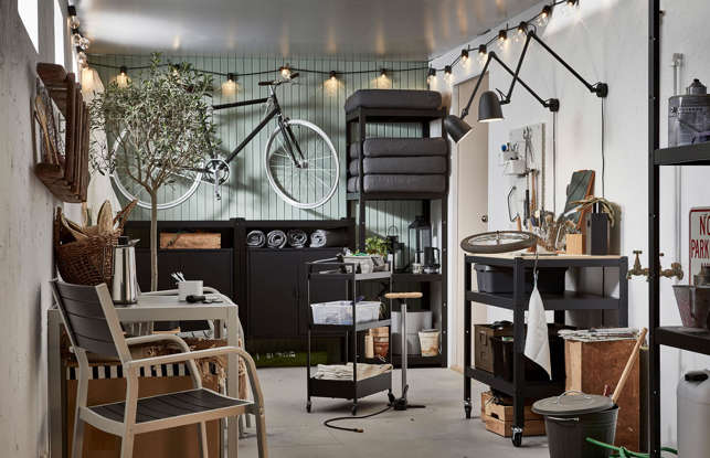 Transform Your Garage With These Decluttering Hacks Transform Your Garage With These Decluttering Hacks