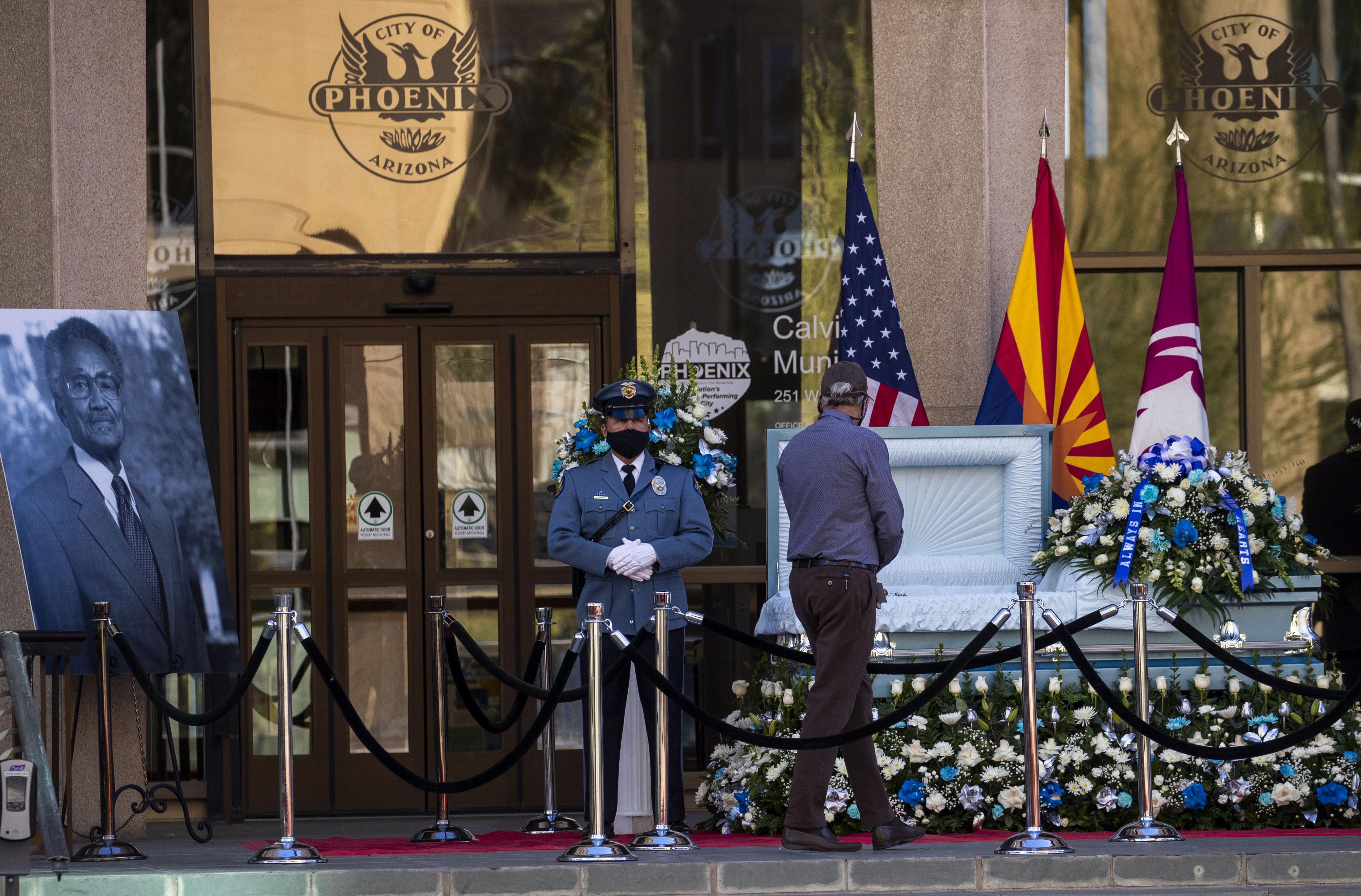 Views Article Content Example