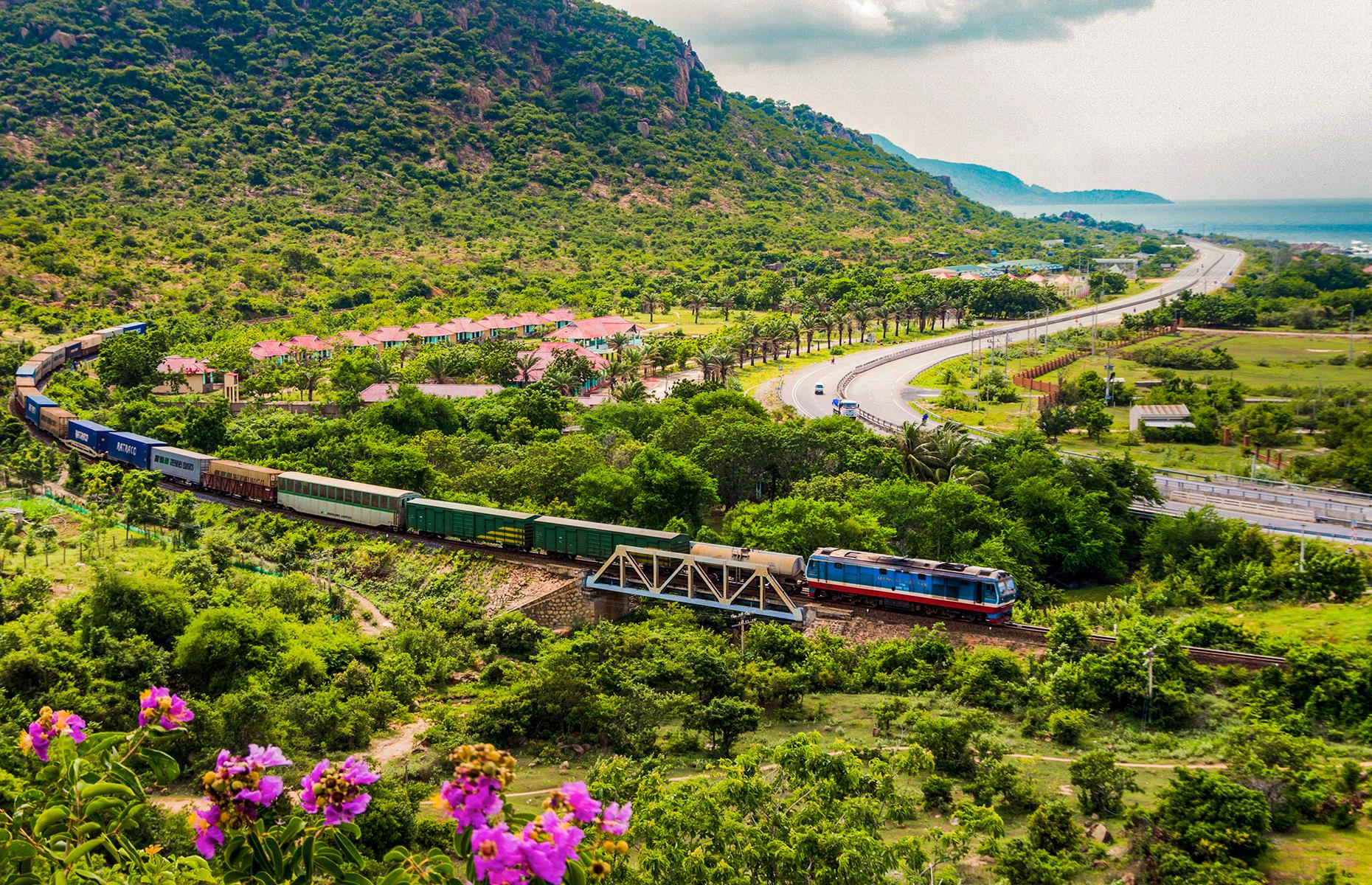 The world’s most beautiful rail journeys don’t cost a fortune ...