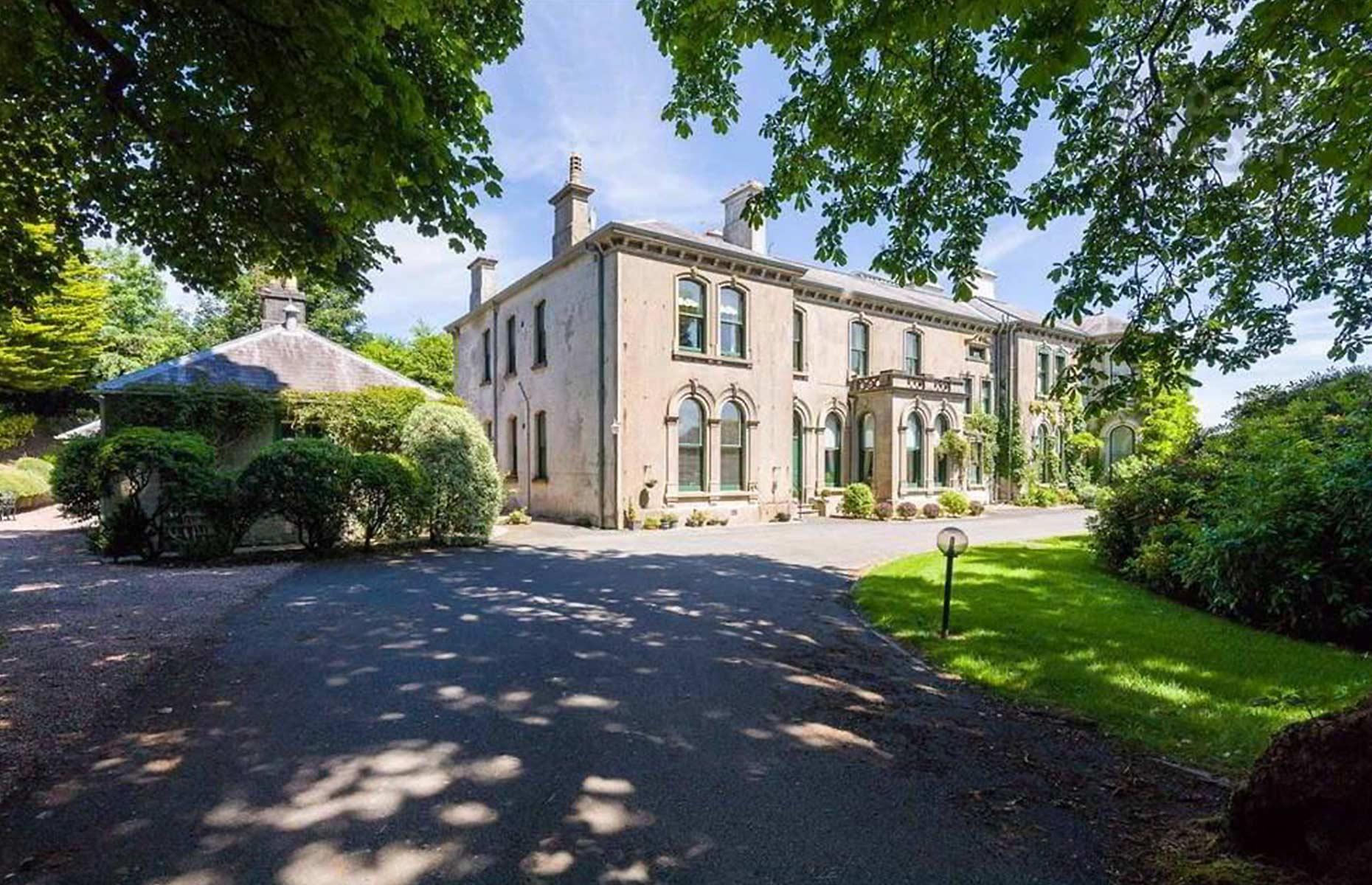 Explore the stunning homes owned by the Titanic's richest passengers