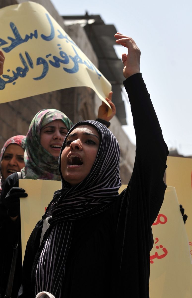 50 powerful photos of women fighting for their rights