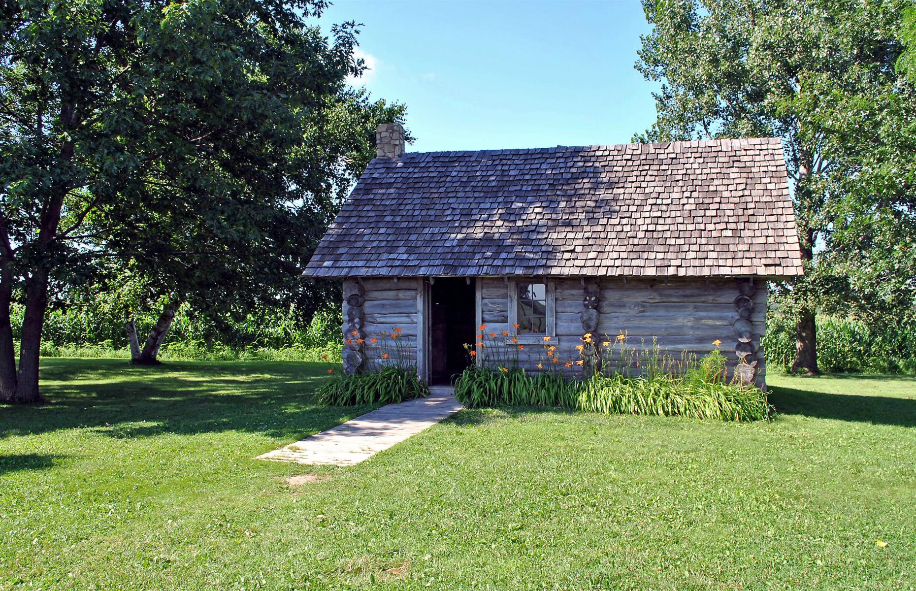 The real castles and homes behind famous novels