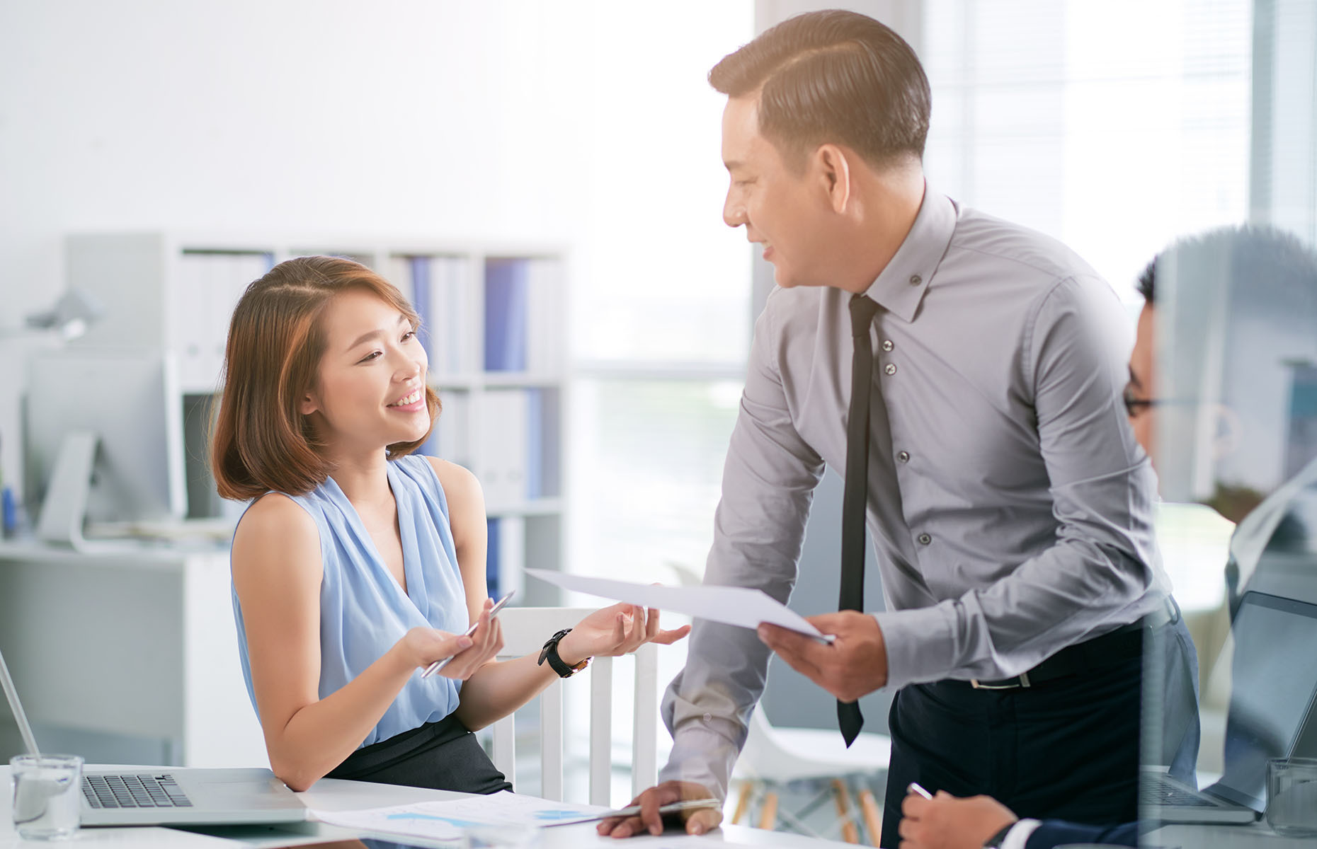 20 annoying things your boss does