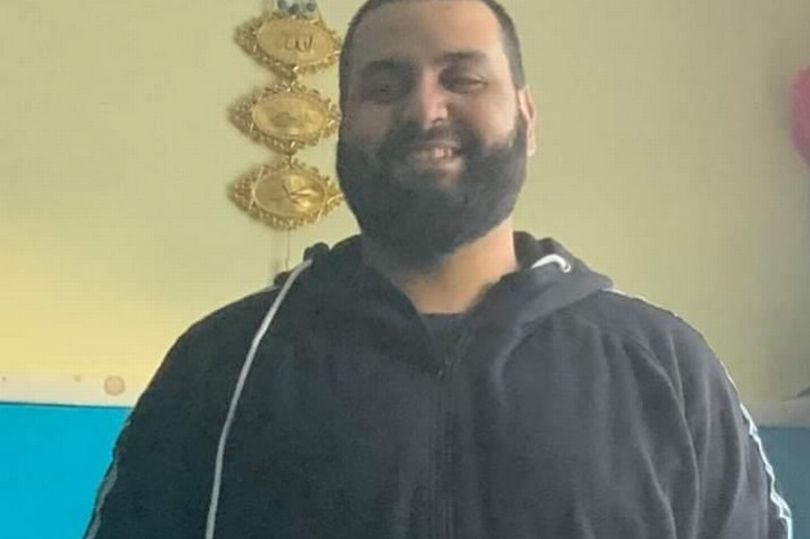 28stone gamer lost half his body weight after letter from DWP