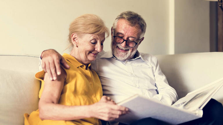 How much the average middle-class retiree spends monthly at age 68