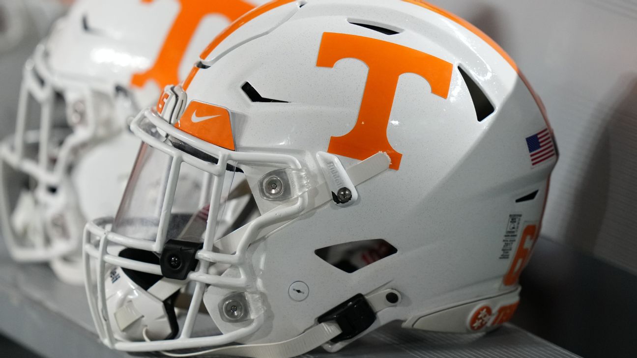 Sources: Tennessee extends defensive coordinator Tim Banks