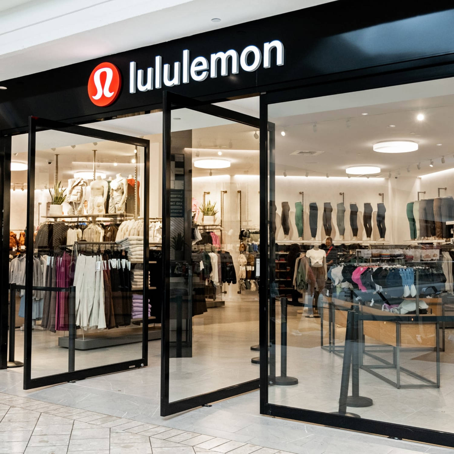 We can't believe the deals at Lululemon right now — shop belt bags ...