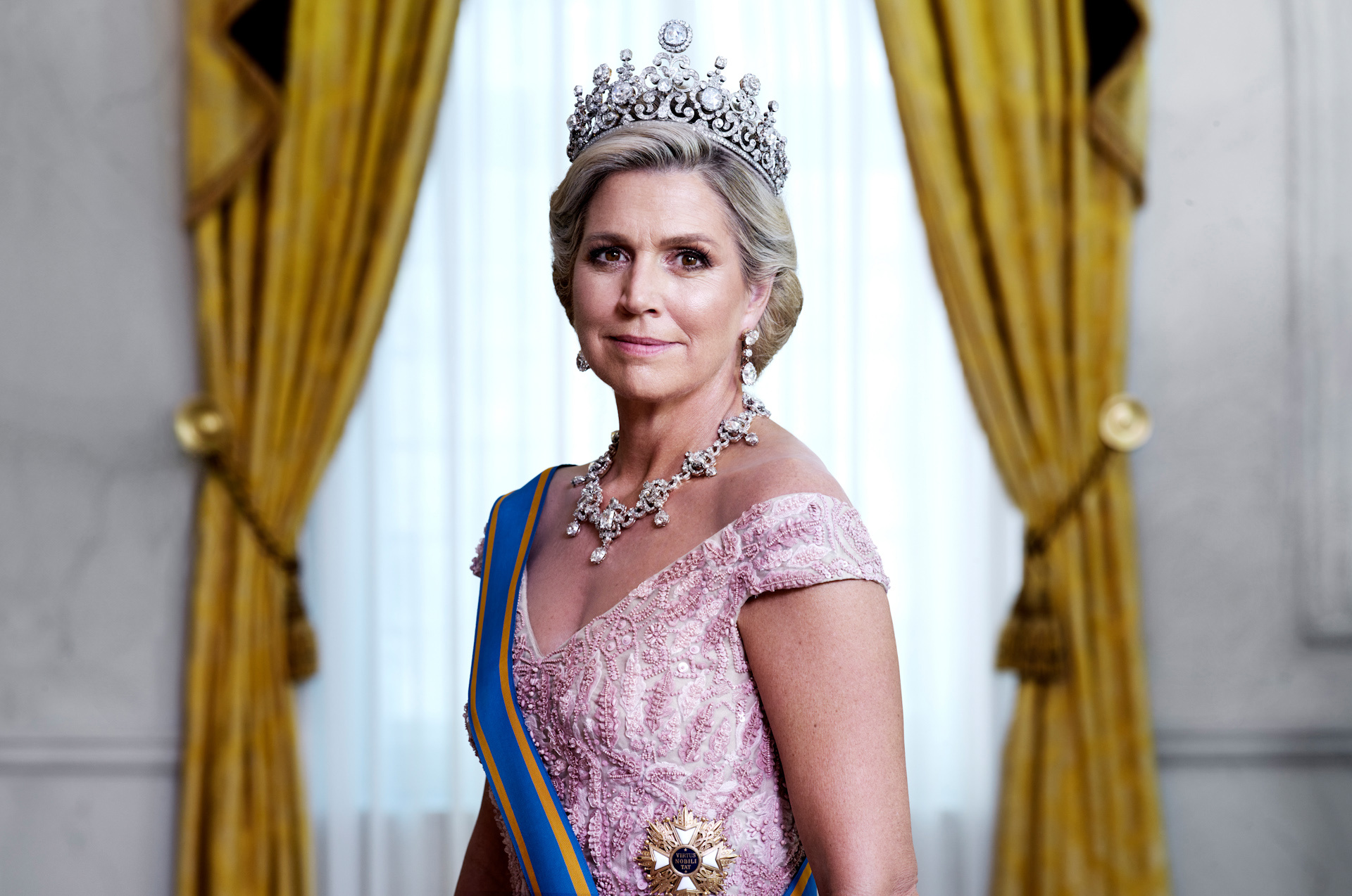 Rookt Nederlandse koningin Máxima? Rookt Nederlandse koningin Máxima?