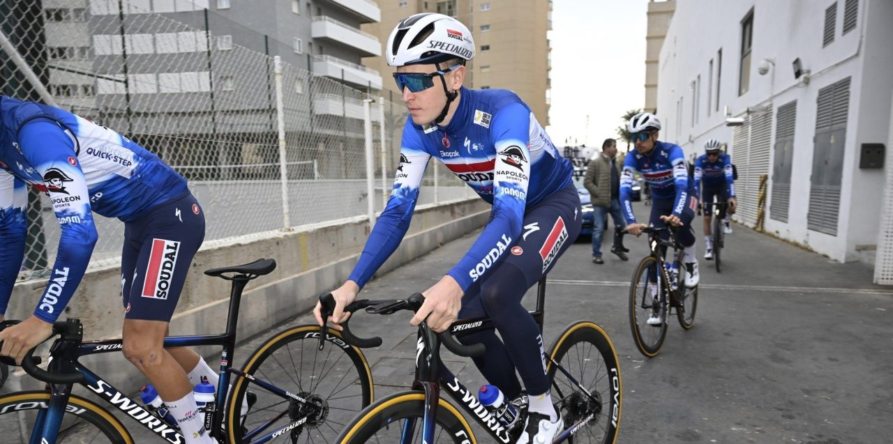 Tim Merlier sprint sneller dan De Kleijn en Van Uden in AlUla Tour