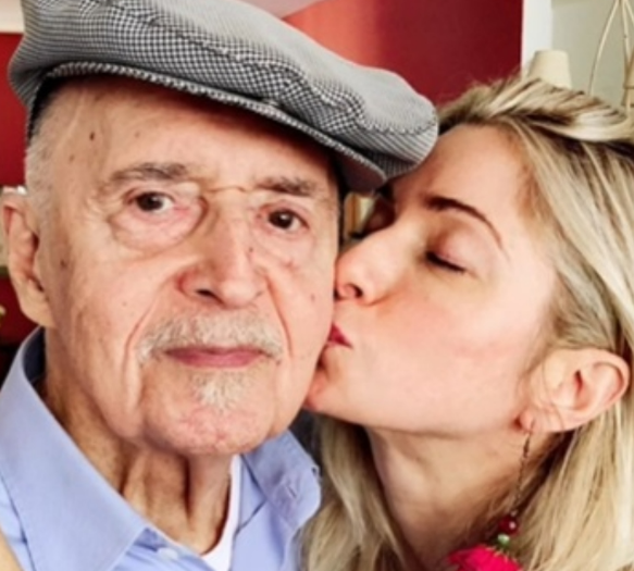 Confira famosos que perderam os pais recentemente