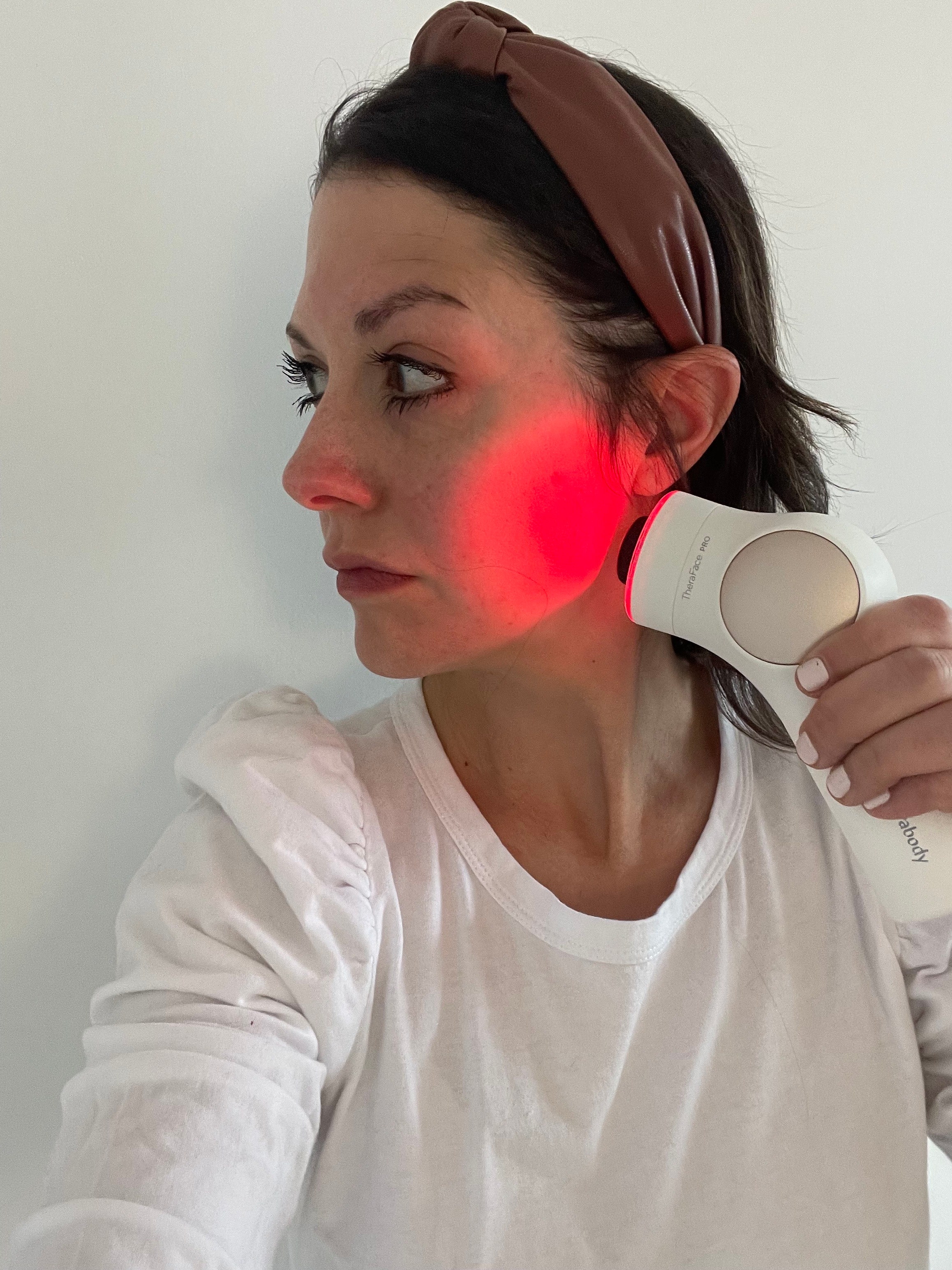13 Best Red Light Therapy Devices, According to Dermatologists