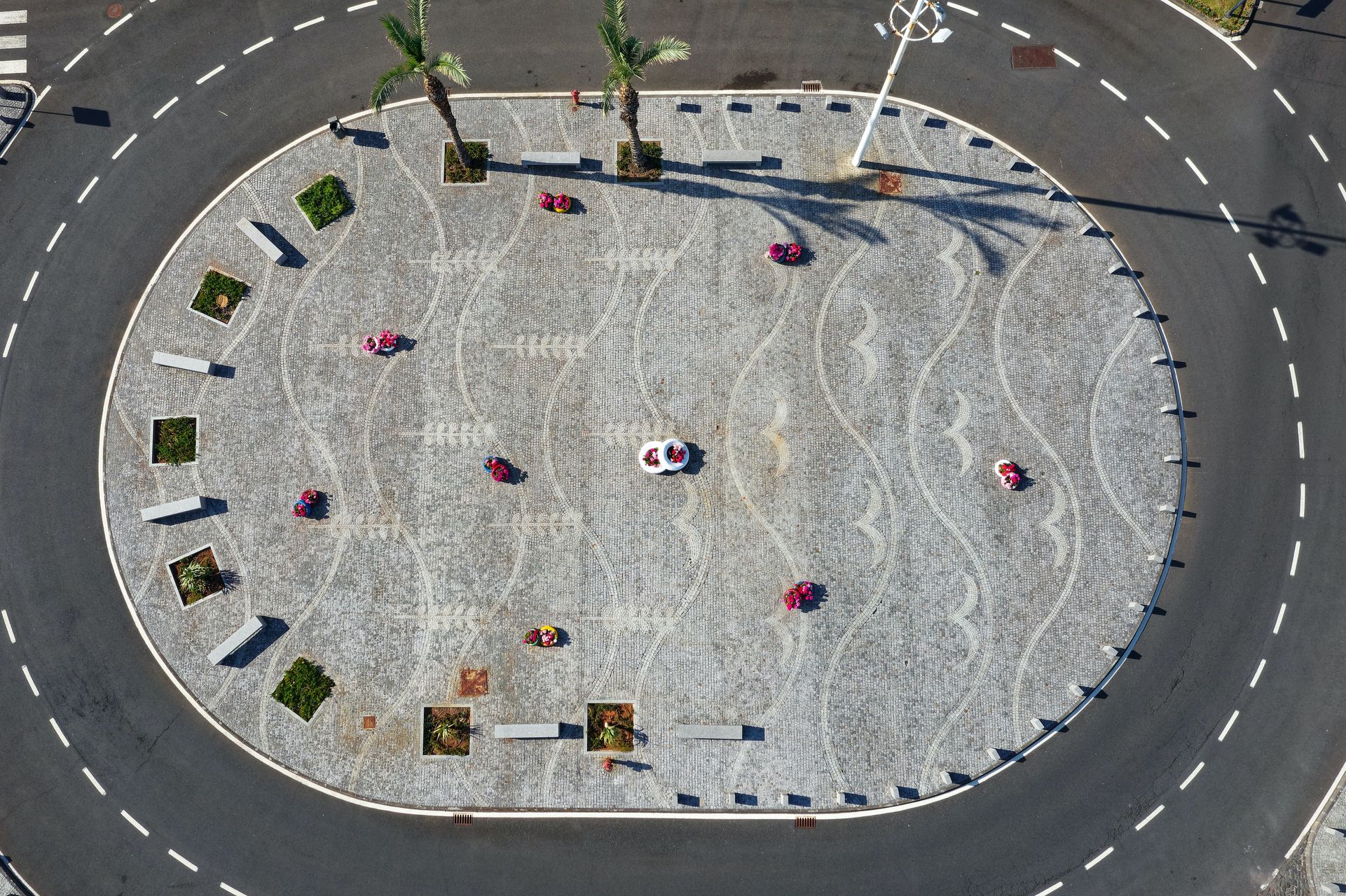Which countries in the world have the most roundabouts?