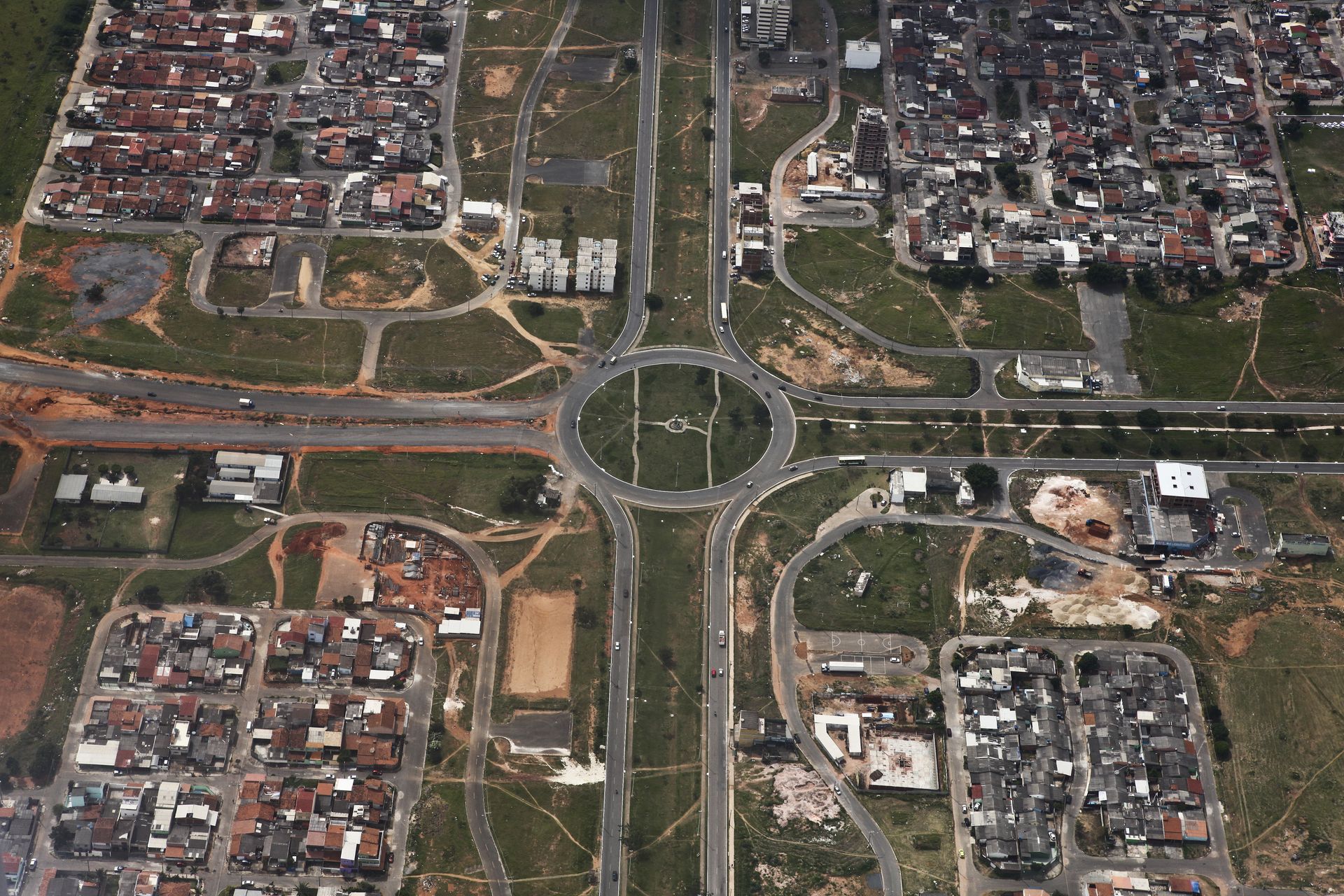 Which countries in the world have the most roundabouts?