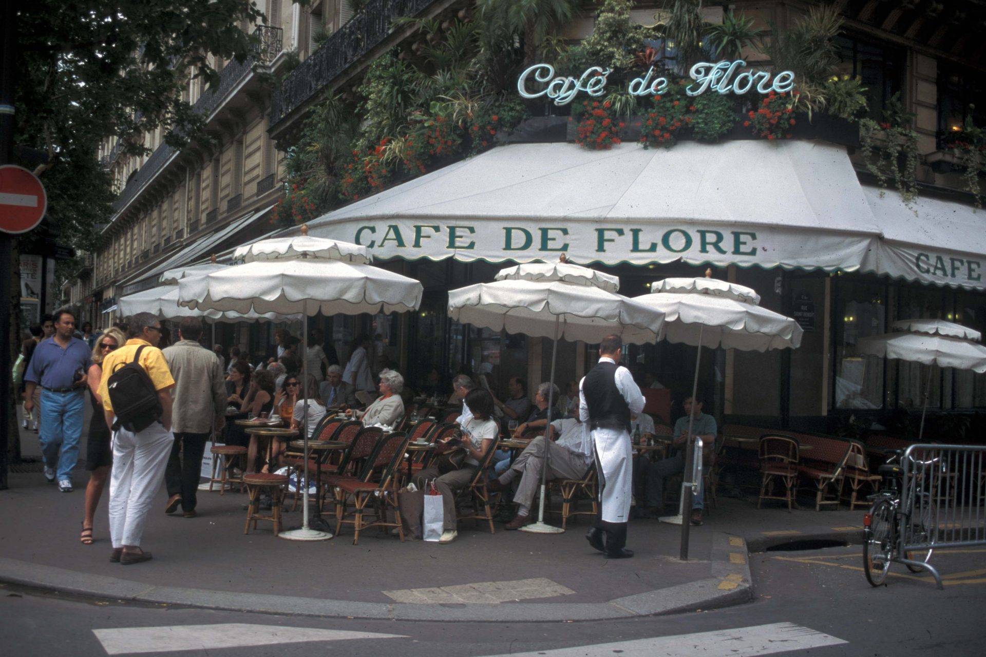 Couple de légende : Simone de Beauvoir et Jean-Paul Sartre, aussi liés ...