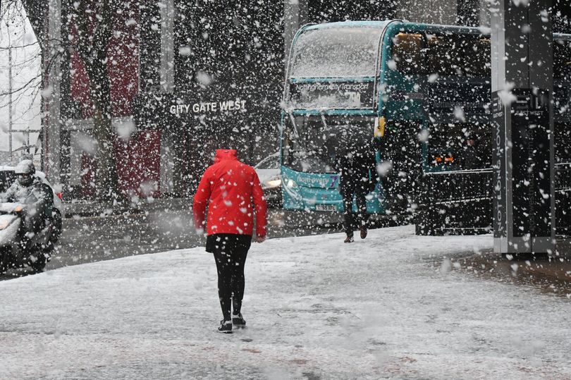 Exact date snow bomb will hit UK with 16 inches of snow as new maps ...