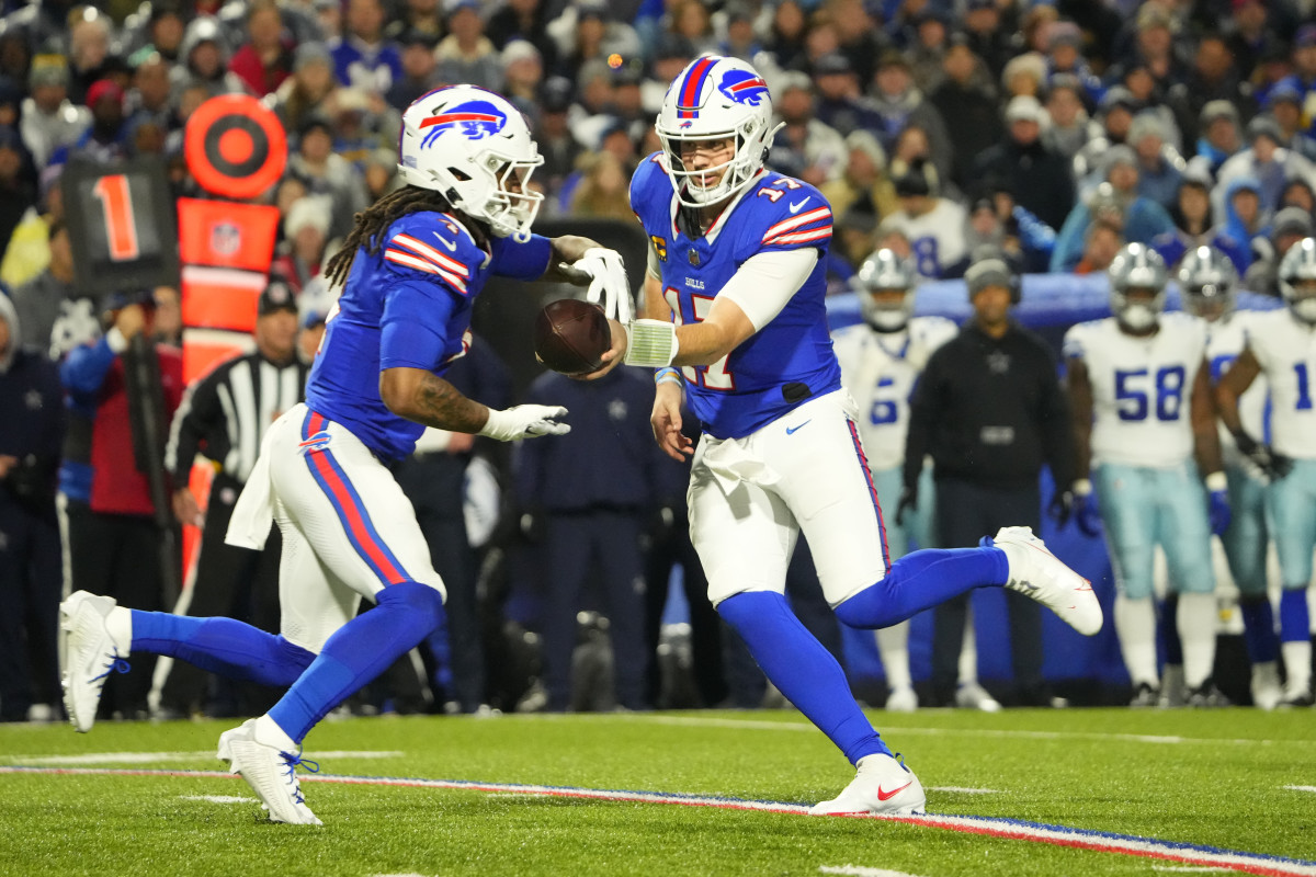 James Cook Scores Third TD, Bills Dominating Dolphins