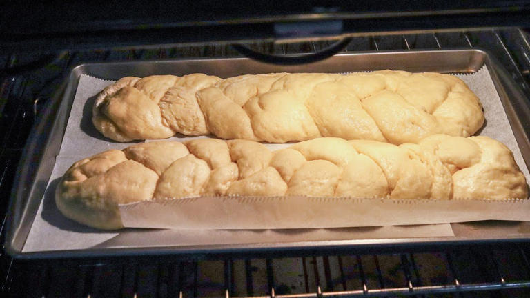A Simple And Sweet Challah Bread Recipe - Simple Sweet Challah Bread