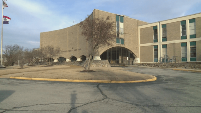 St. Louis man sentenced for pulling knife on juvenile detention center ... St. Louis man sentenced for pulling knife on juvenile detention center ...