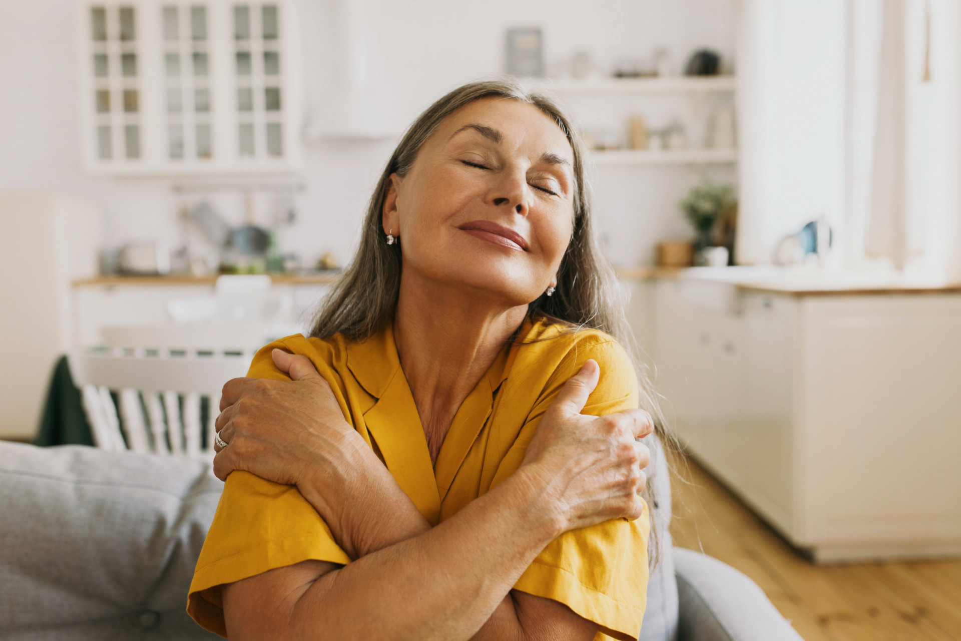 How to be more emotionally available in your relationships