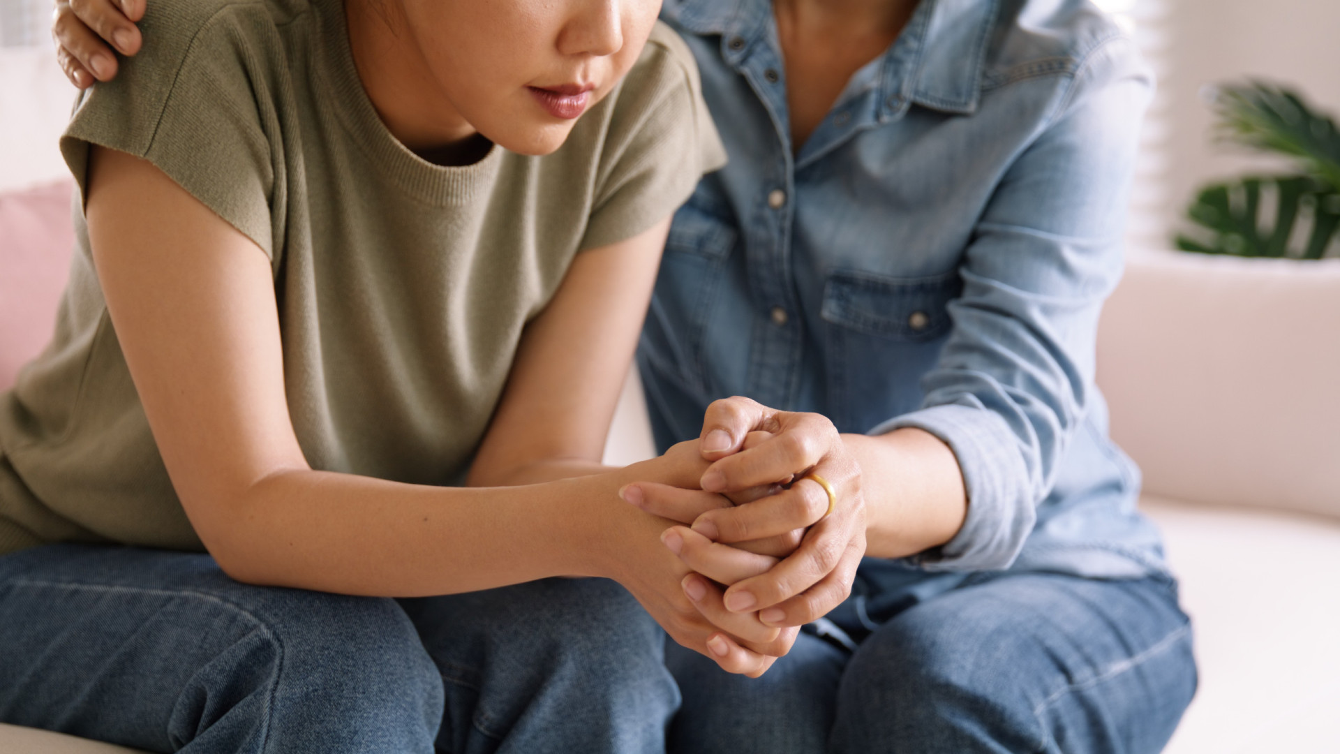 How to be more emotionally available in your relationships