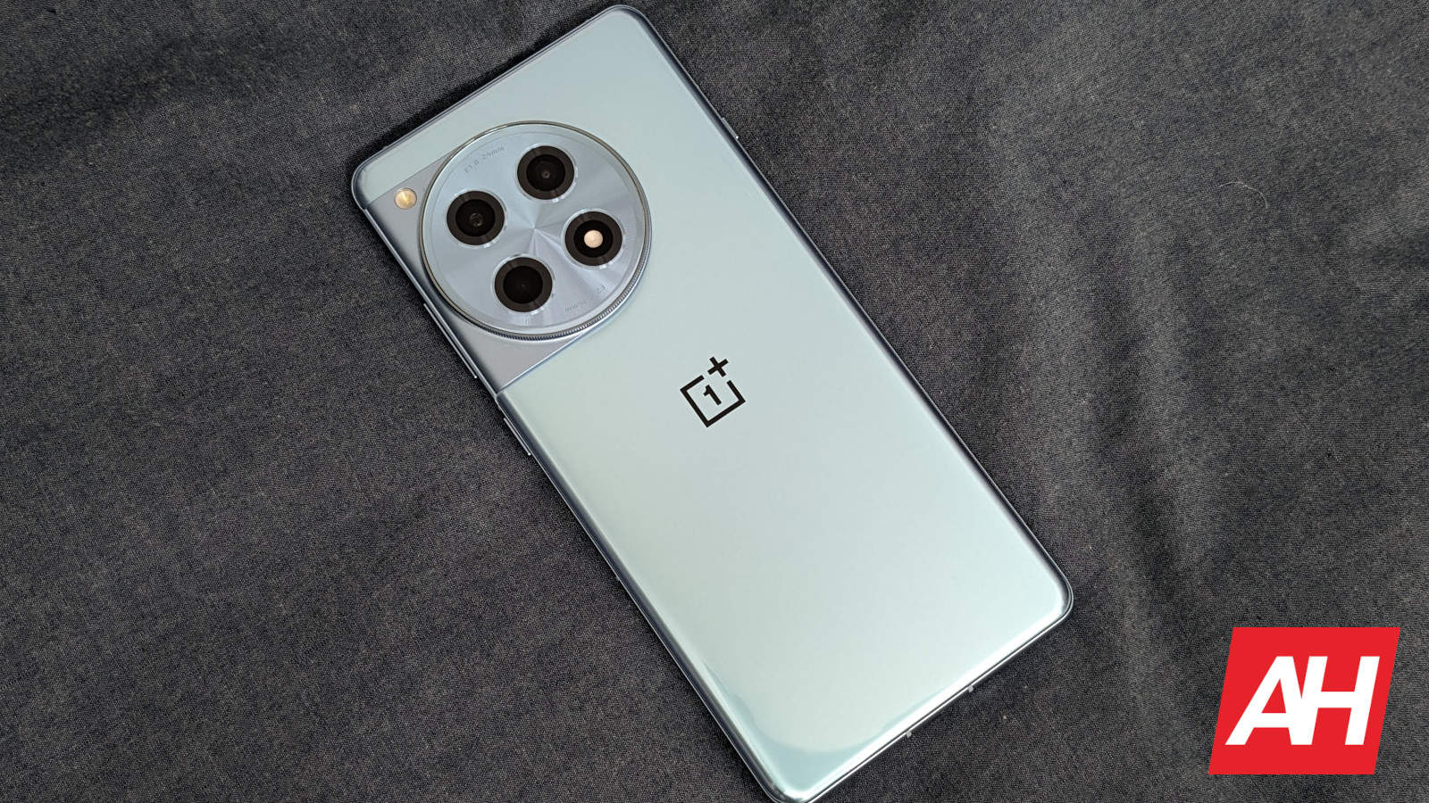 OnePlus 12R update brings March 2025 patch & quite a few other changes