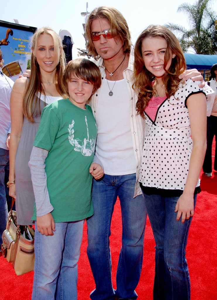 A Guide to Miley Cyrus' Family