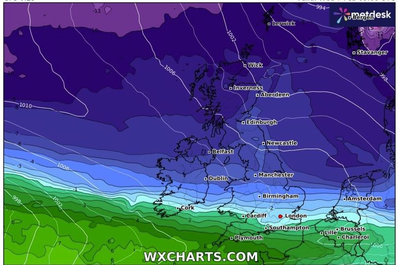 New UK weather map turns blue as 10 inches of snow in -10C temperatures ...