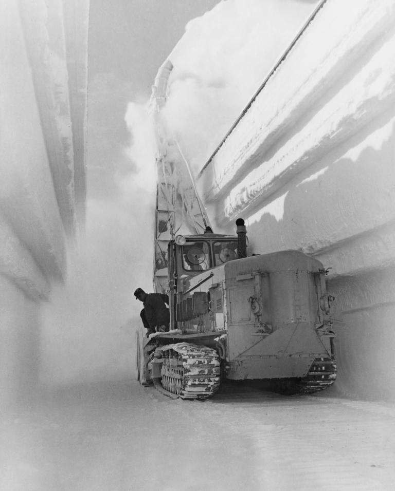 Project Iceworm and the labyrinth of tunnels dubbed 'the safest place ...