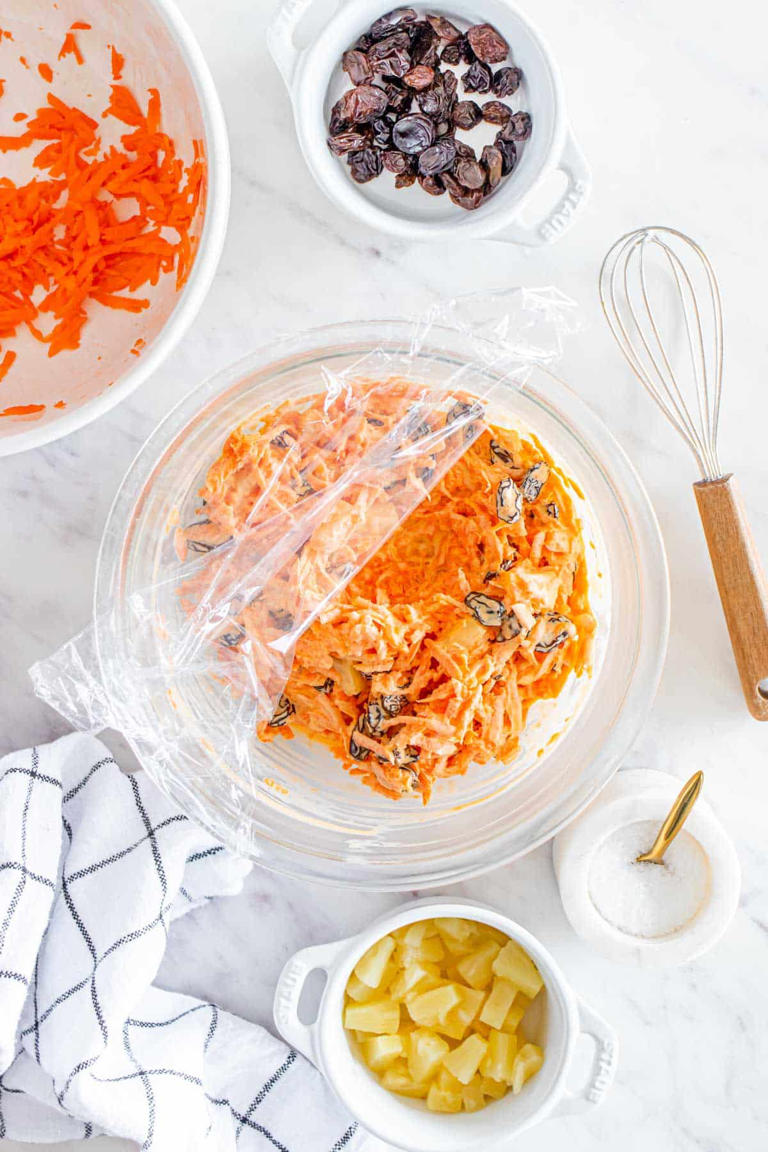 Old-Fashioned Carrot and Raisin Salad Recipe