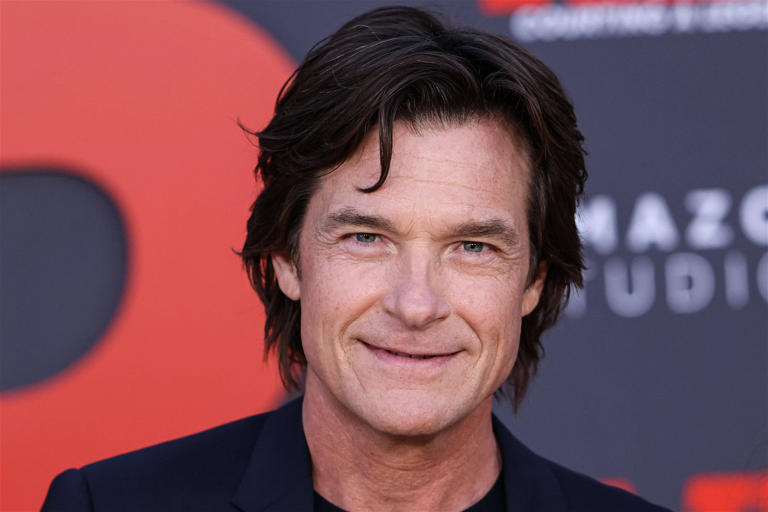 Jason Bateman’s Latest Netflix Hit 'Carry On' Unsuitable for a “Family ... Jason Bateman’s Latest Netflix Hit 'Carry On' Unsuitable for a “Family ...