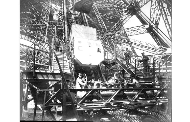 The world's most famous landmarks and how they were built, in vintage ...