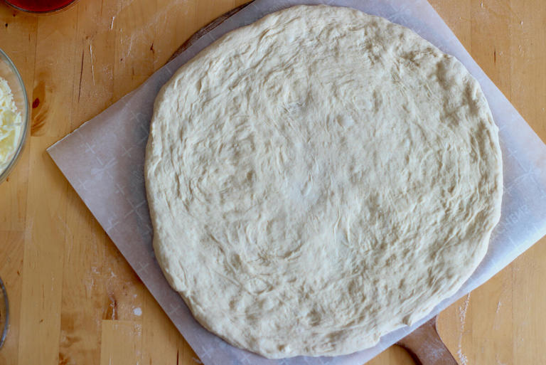 Sourdough Discard Pizza Dough (No Yeast)