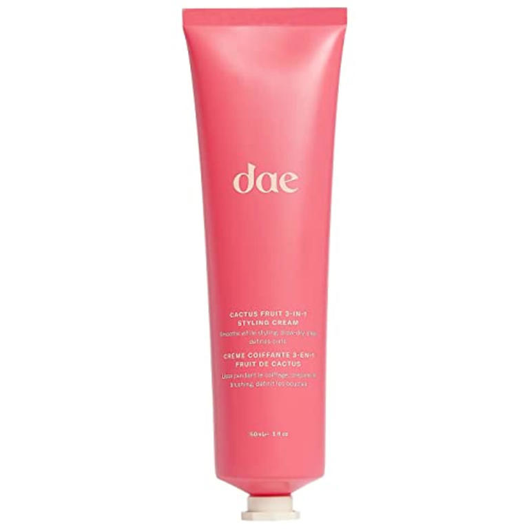 We asked experts how to tame frizzy hair — here are the products they love