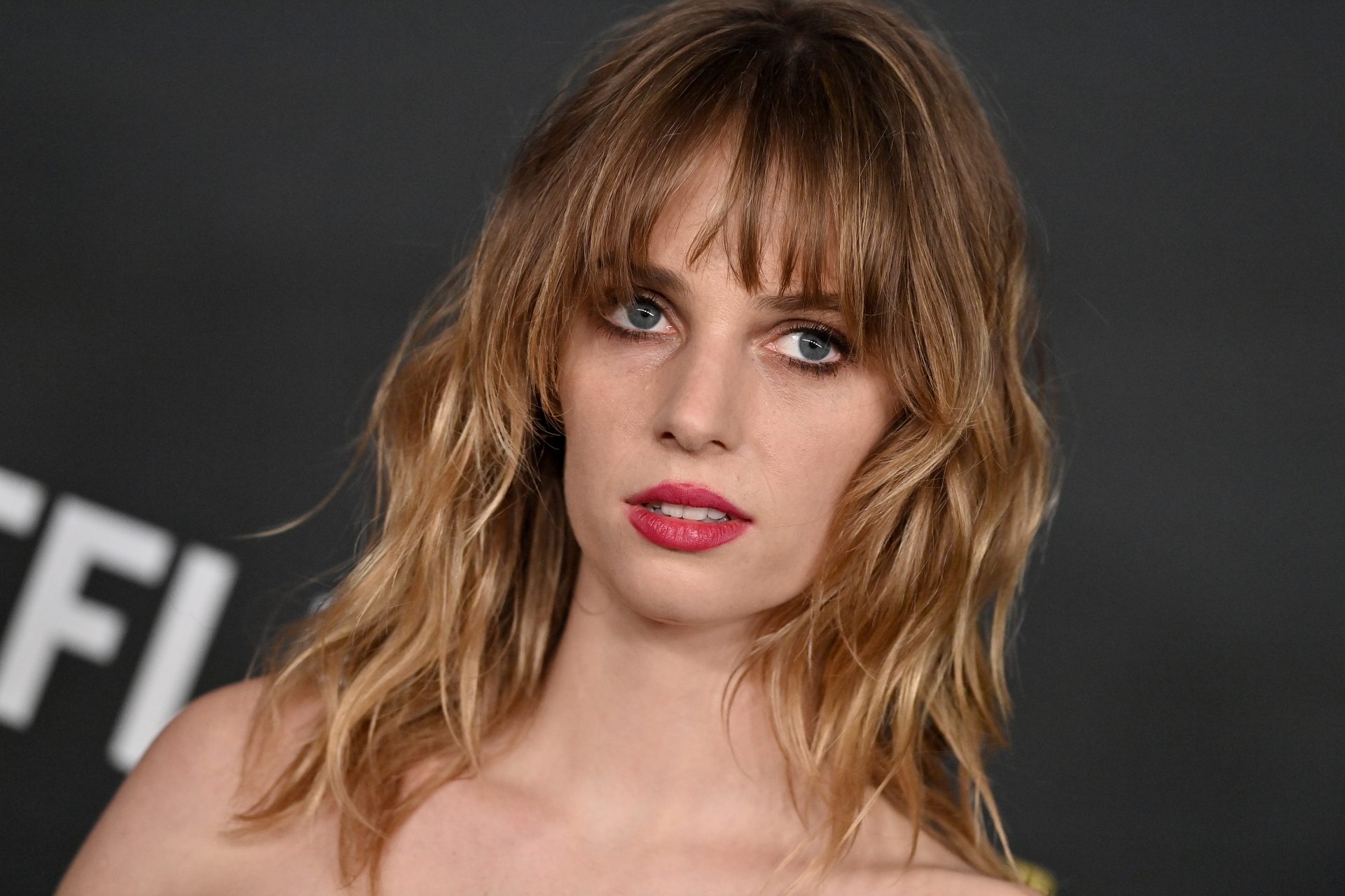 Maya Hawke ("Stranger Things") : l'actrice aux célèbres parents qui a ...