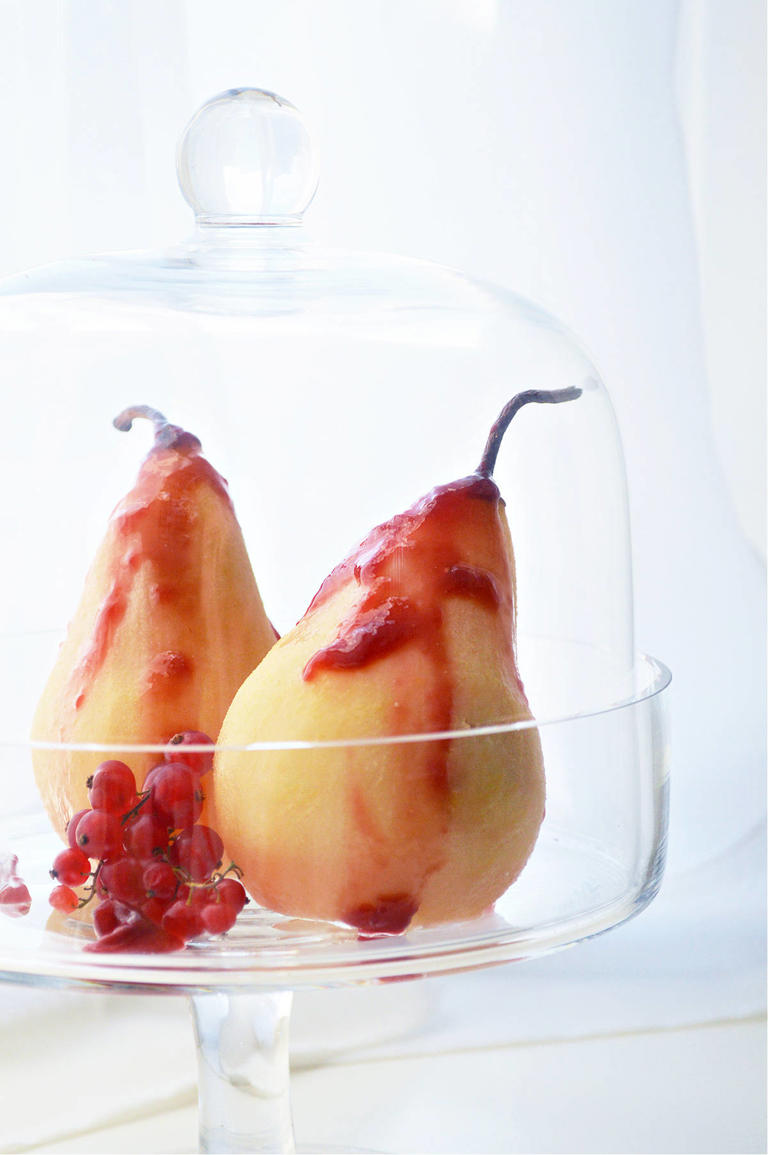 Cooked Pears in Red Wine