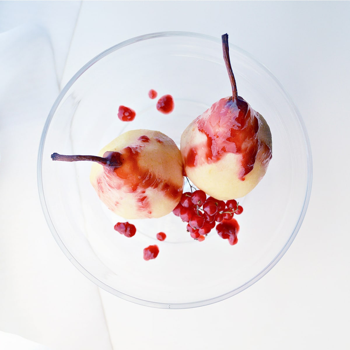 You Must Try These Cooked Pears in Red Wine