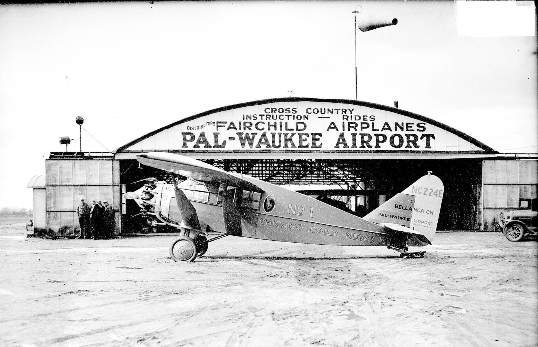 Incredible vintage photos of America's airports in their early days