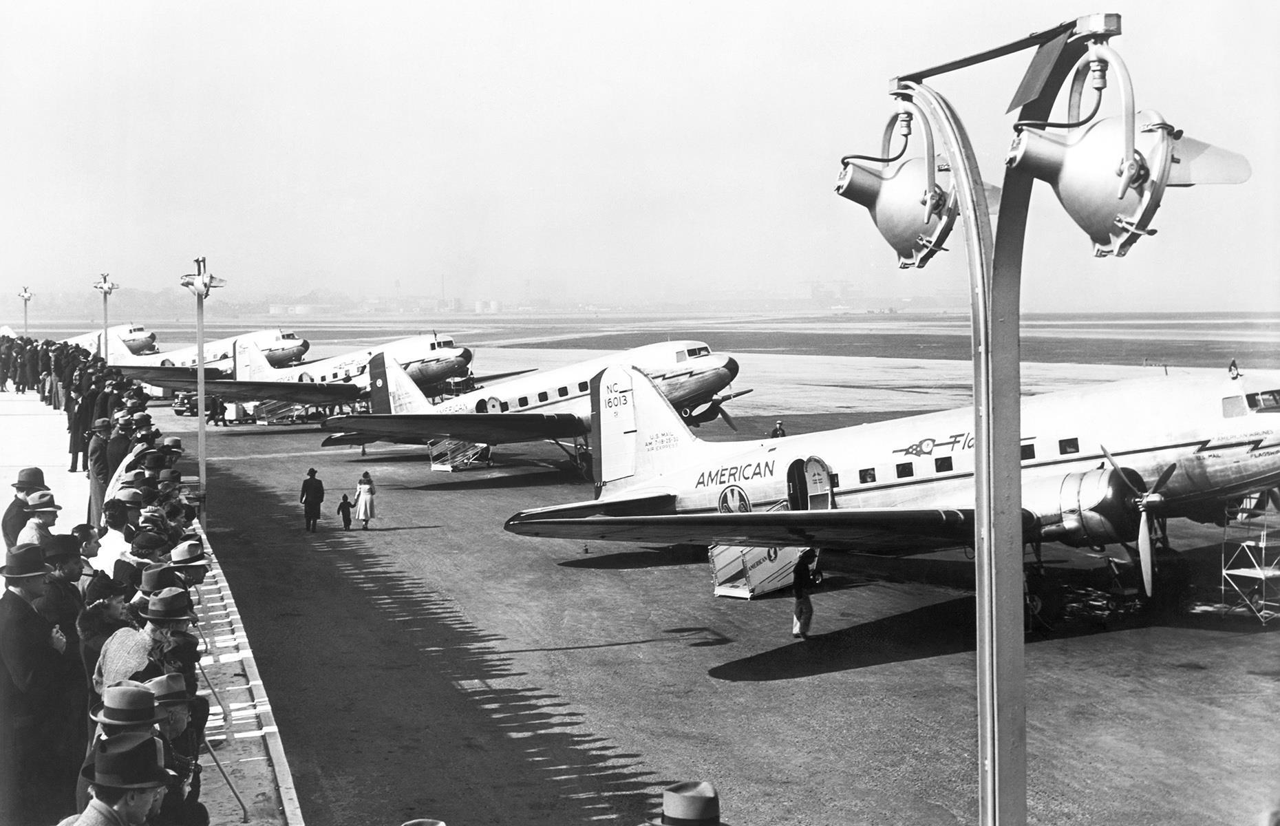 Fascinating vintage photos of America's airports