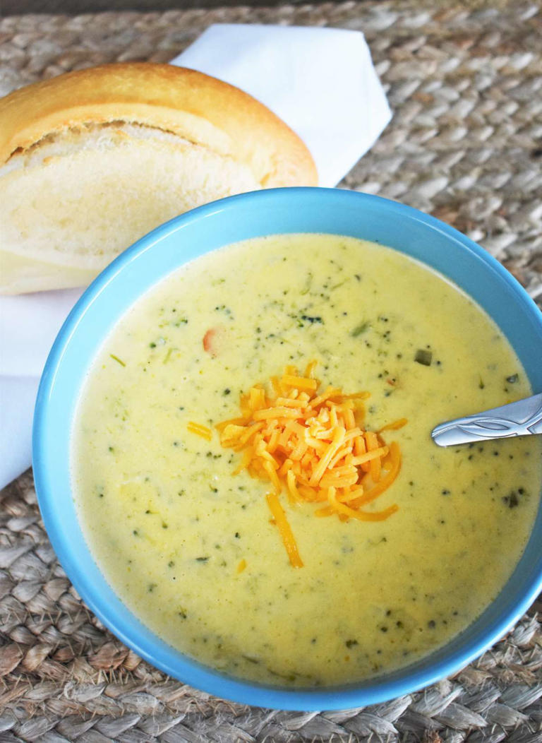 Easy and Delicious Instant Pot Broccoli Cheddar Soup