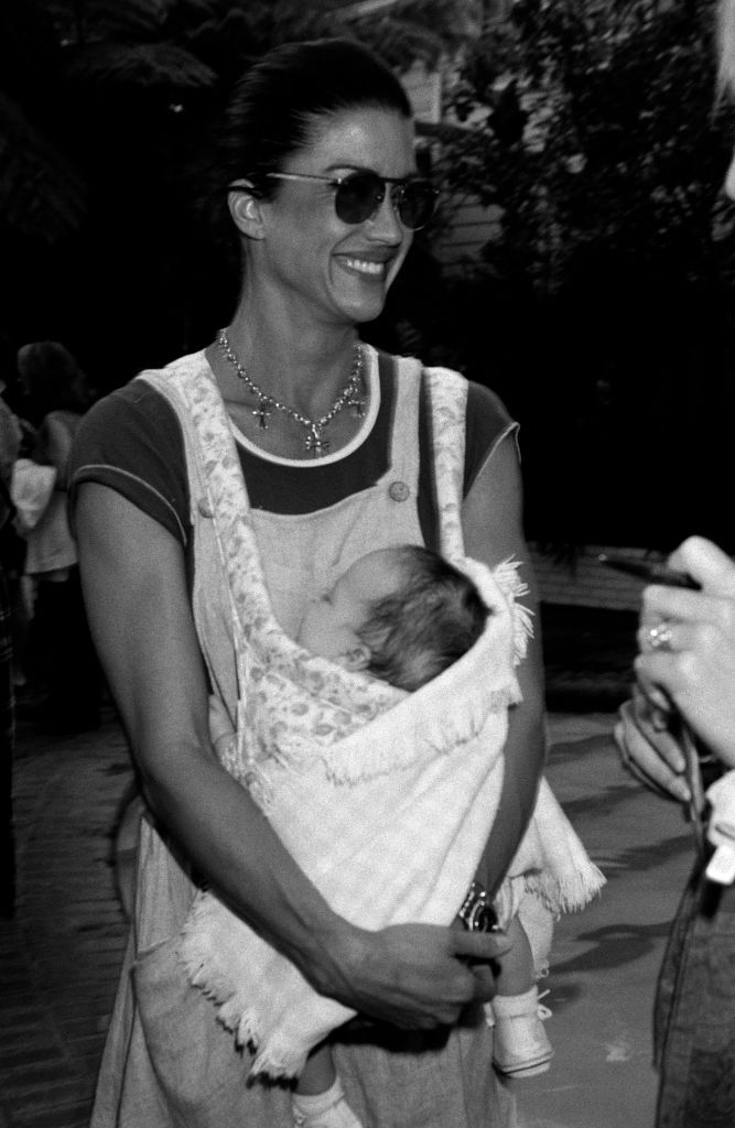 30 Rare Photographs Taken at Chateau Marmont