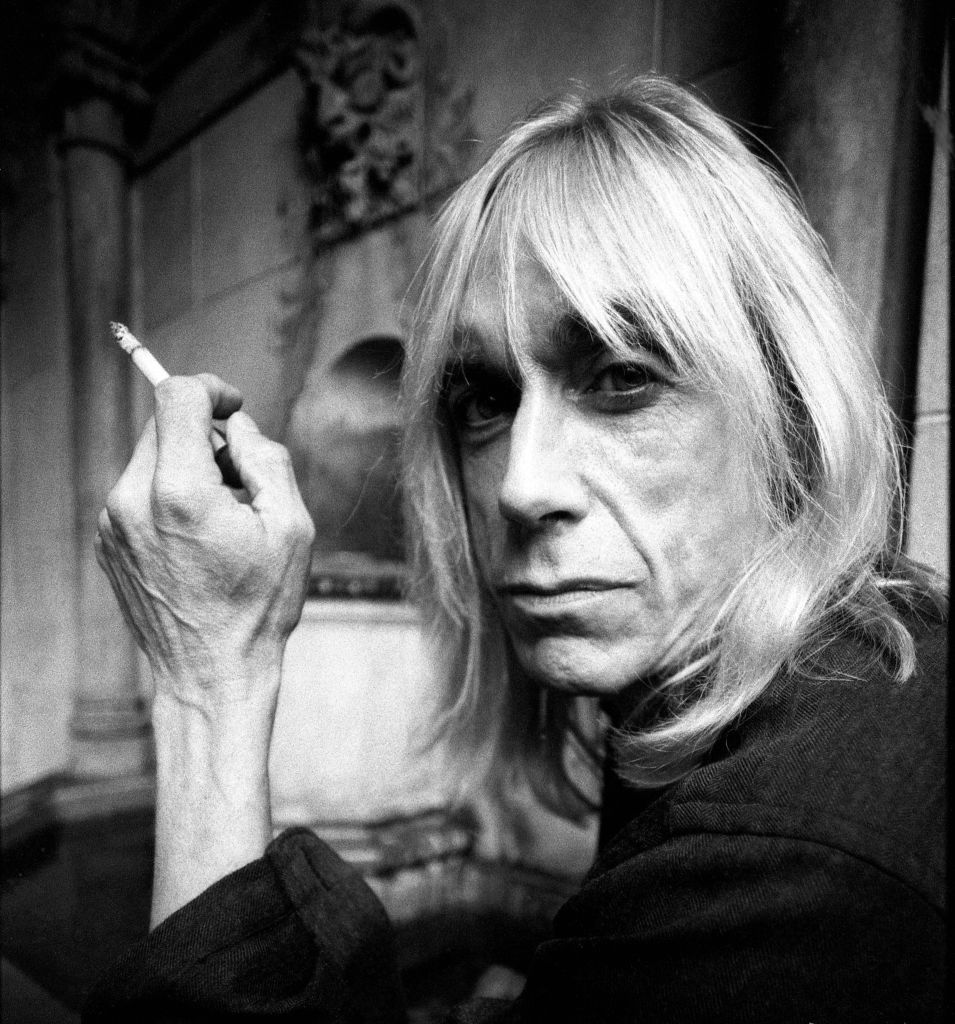 30 Rare Photographs Taken at Chateau Marmont